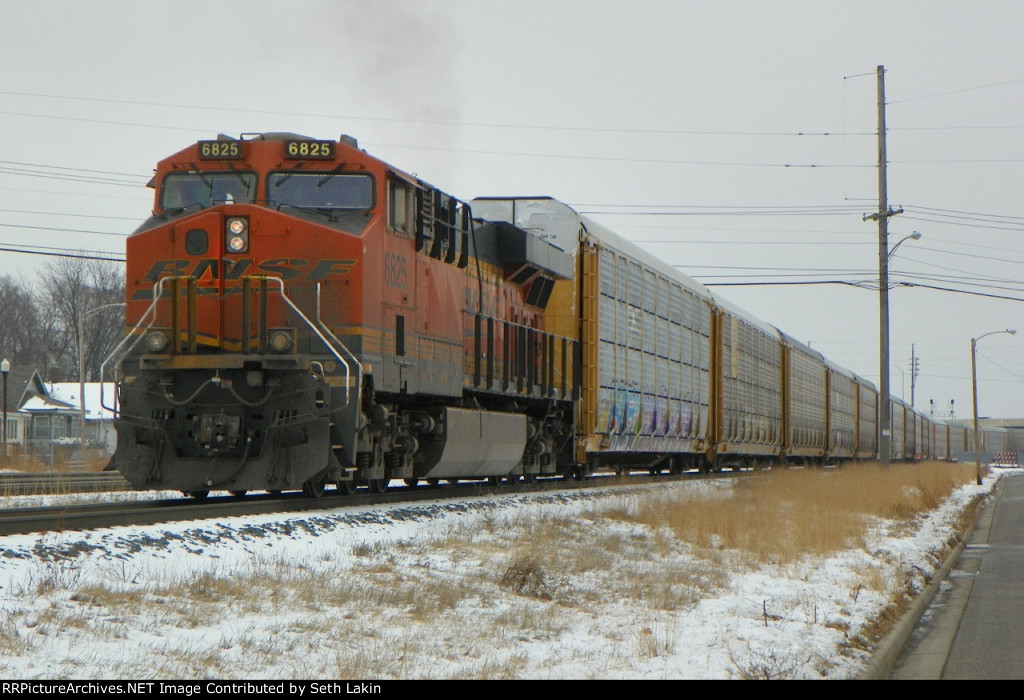 BNSF 6825